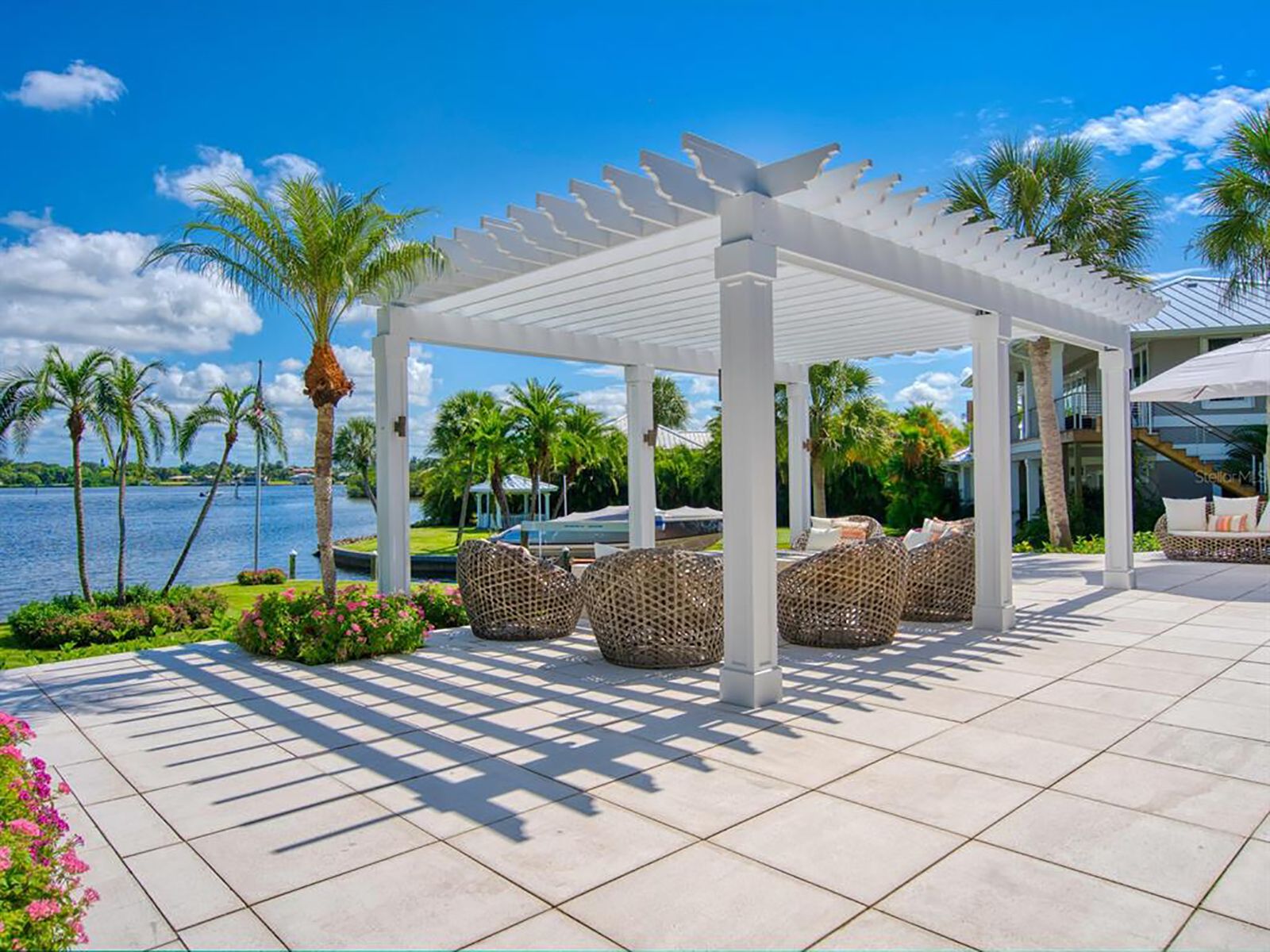 Mansions on the Market: Casey Key Island Retreat (PHOTOS) - TBBW