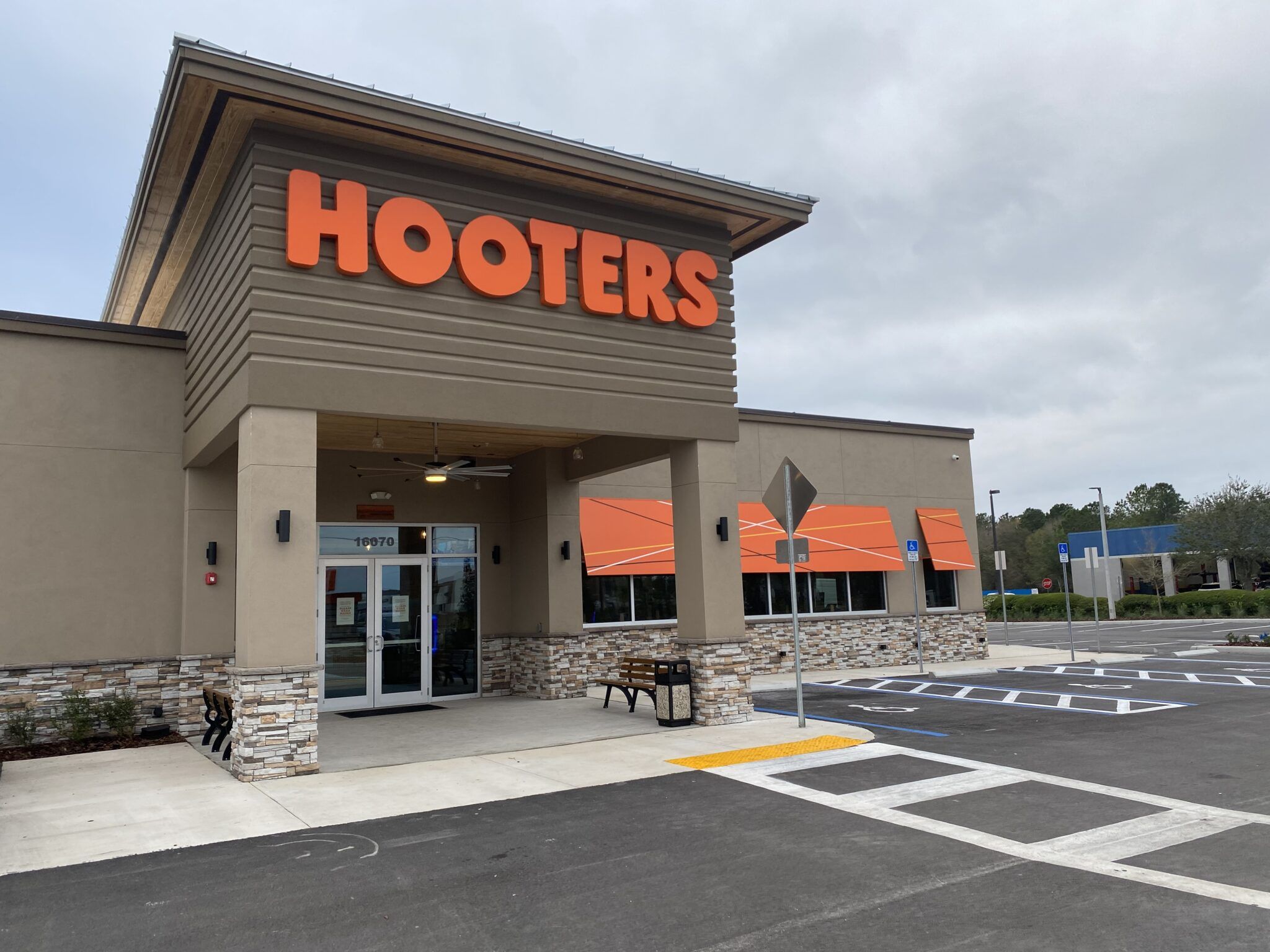 Hooters Management Corp. changes name | TBBW