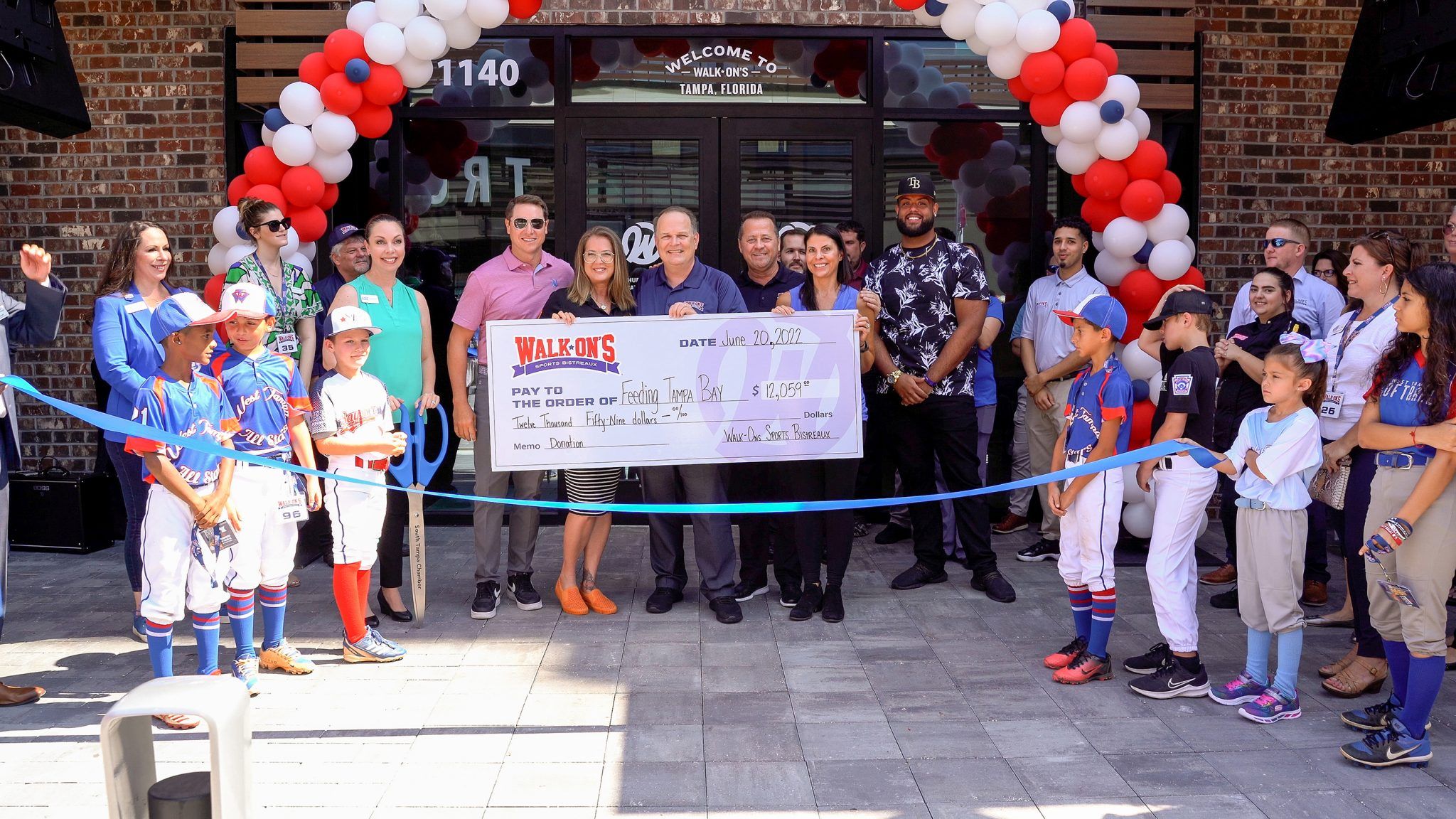 On the Scene: Walk-On’s Sports Bistreaux celebrates grand opening at ...