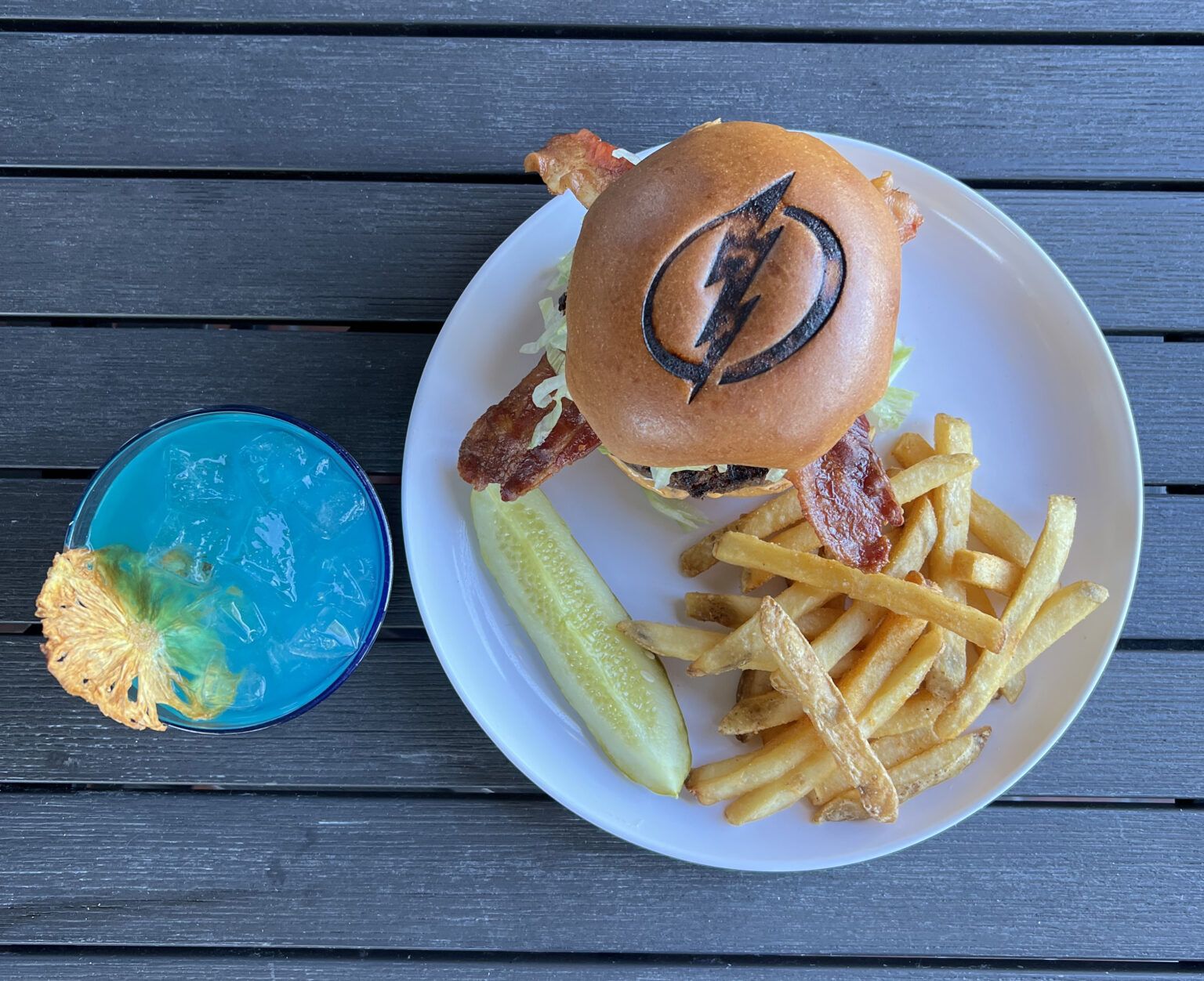 WOB Bar & Kitchen adds Tampa Bay Lightning cocktail and burger to menu ...